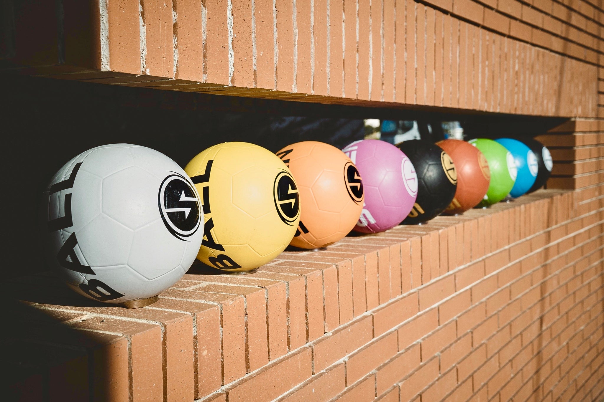 Comment choisir son ballon de freestyle foot ? - SPEEN